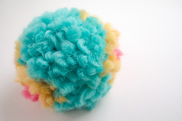 Comment faire des pompons en laine | The Blog - FR